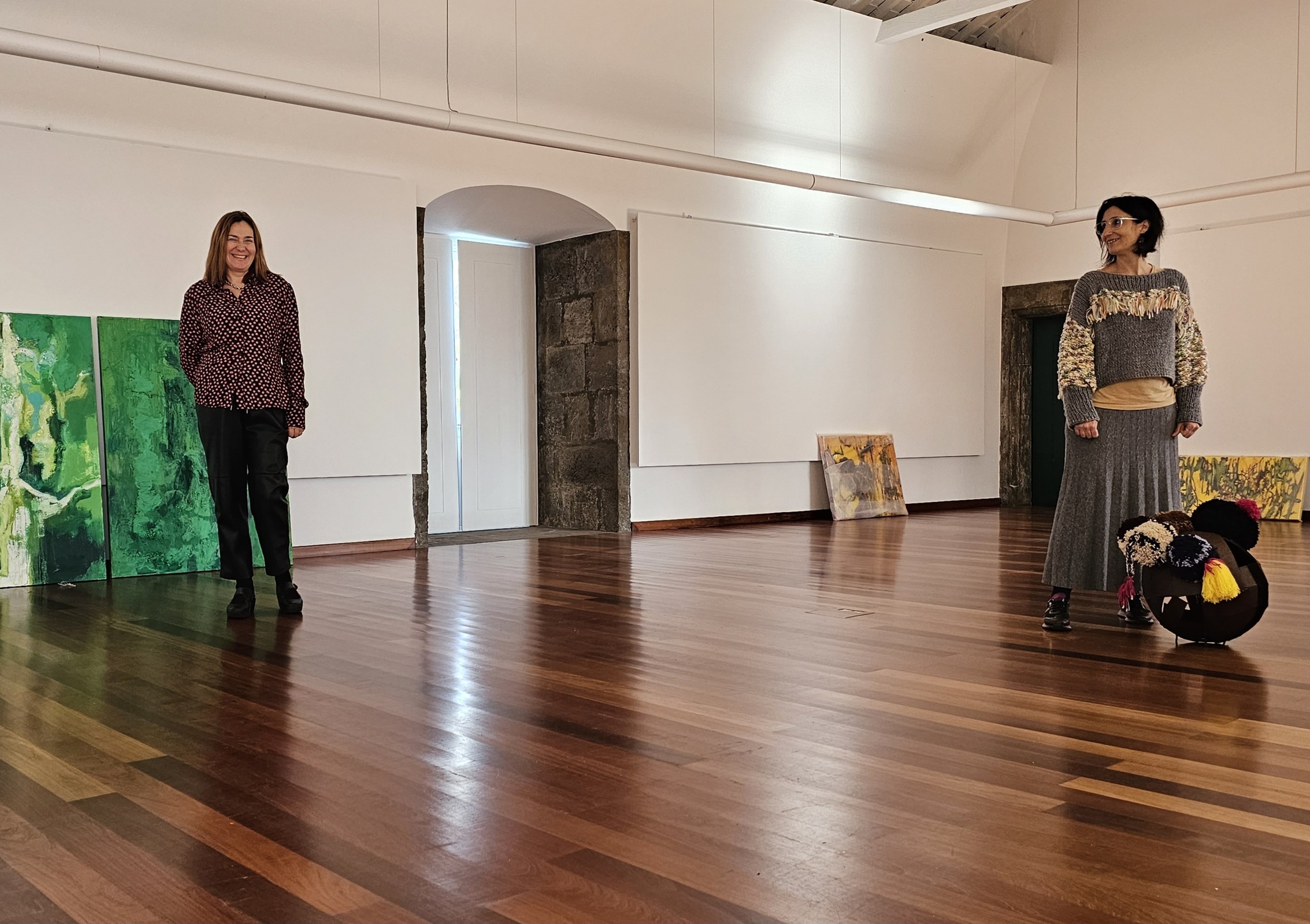 Artist Nina Medeiros exhibits “Mau Feitio” at the Santo António Convent ...